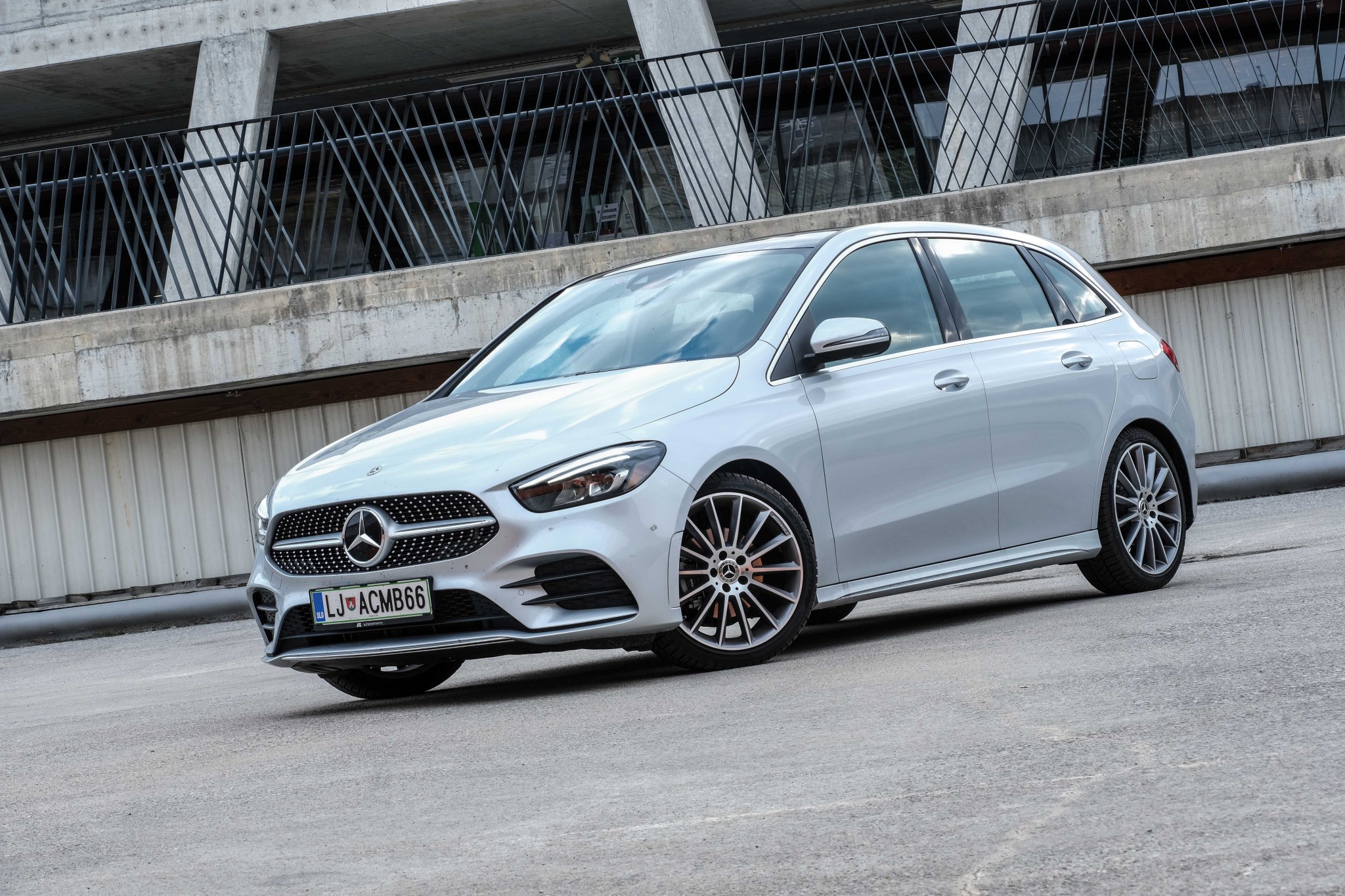 Test: Mercedes-Benz B 180d AMG Line - Avto+Šport